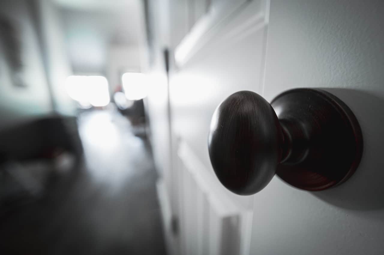 Reasons Why You Should Upgrade Your Door Locks - ThingsMenBuy.com